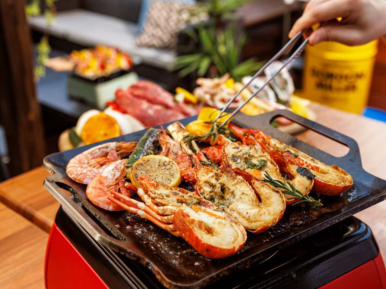 《伊勢海老付》贅沢地中海BBQ&ビアガーデン2H飲み放題付 7000円《7・8月》/ビアガーデン&MIRAI TOWERビュー URBAN 栄駅店 - じゃらん遊び体験